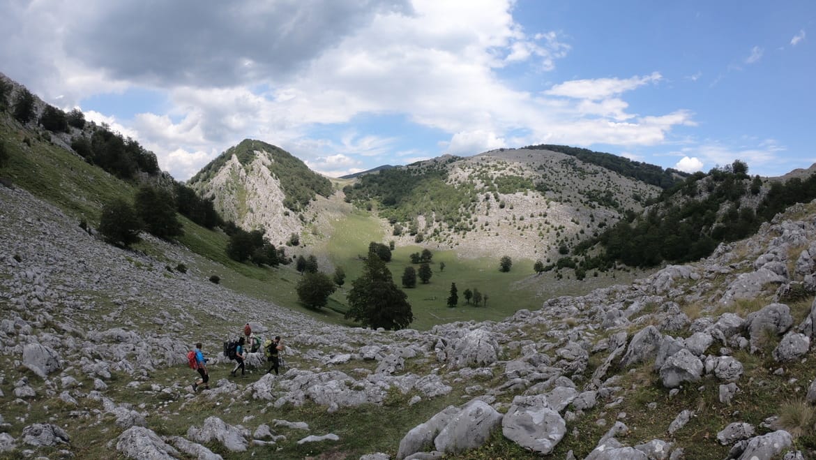 Crovurile Mehedinților - câmpiile de la munte - DoiHoinari