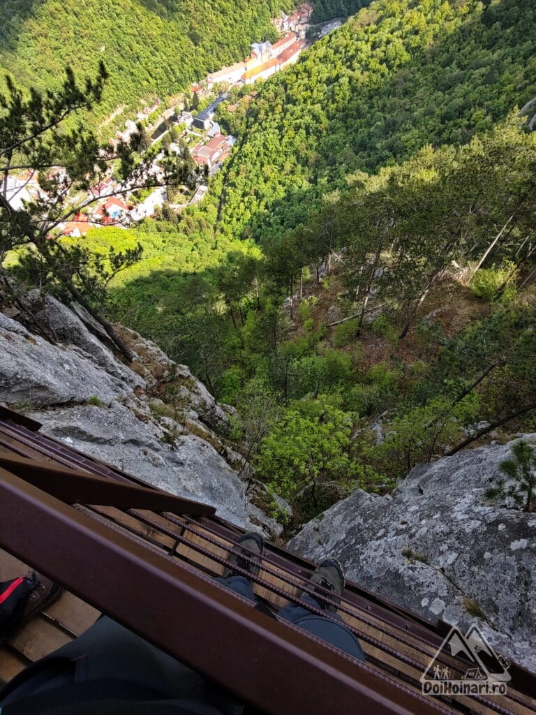Puntea Veche, Băile Herculane - DoiHoinari